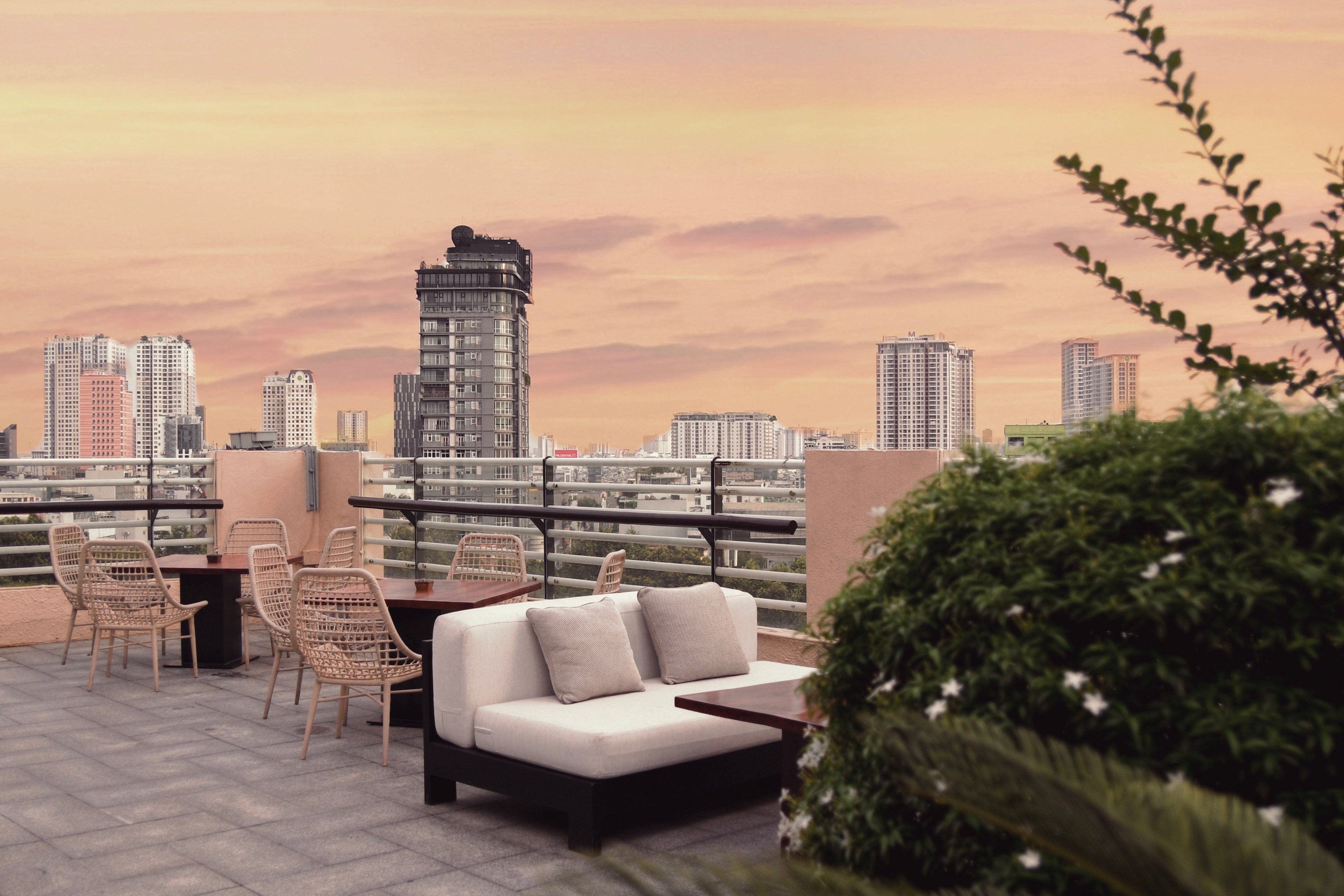 Extend Your Stay - New World Saigon Hotel